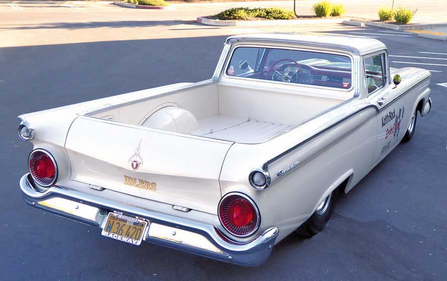 Garage Snooping: Pushing Dragsters Back in 1959! - Cruisin' News